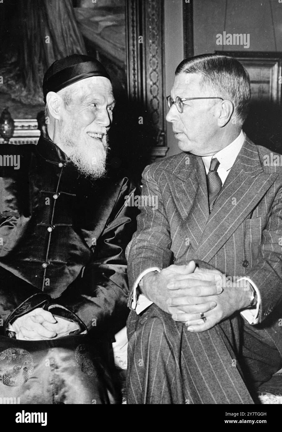 Sir robert ho tung Black and White Stock Photos & Images - Alamy