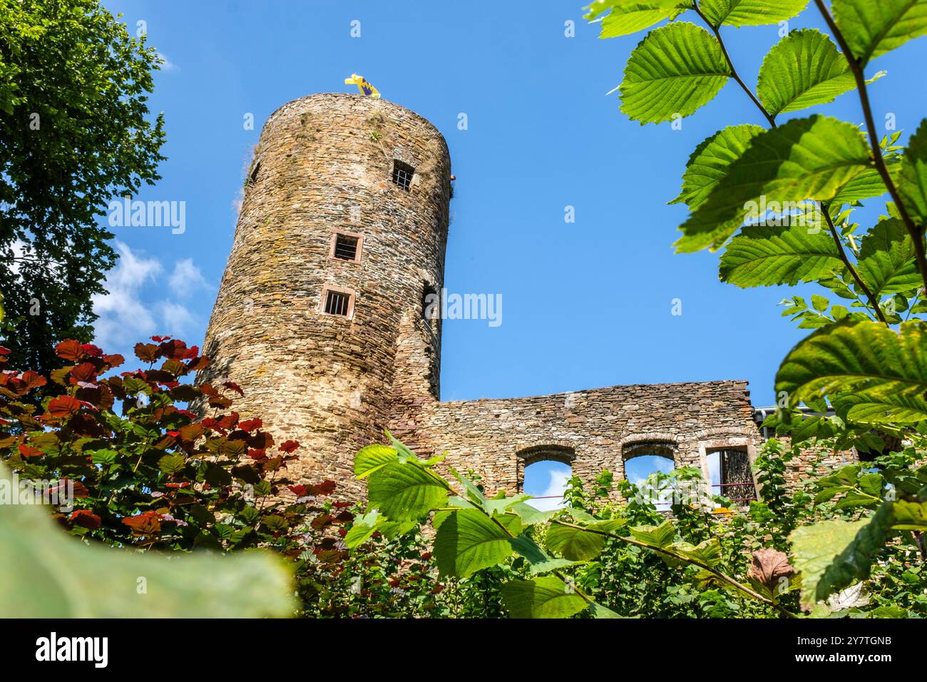 Le château de Burg-Reuland | The Burg-Reuland castle Stock Photo - Alamy