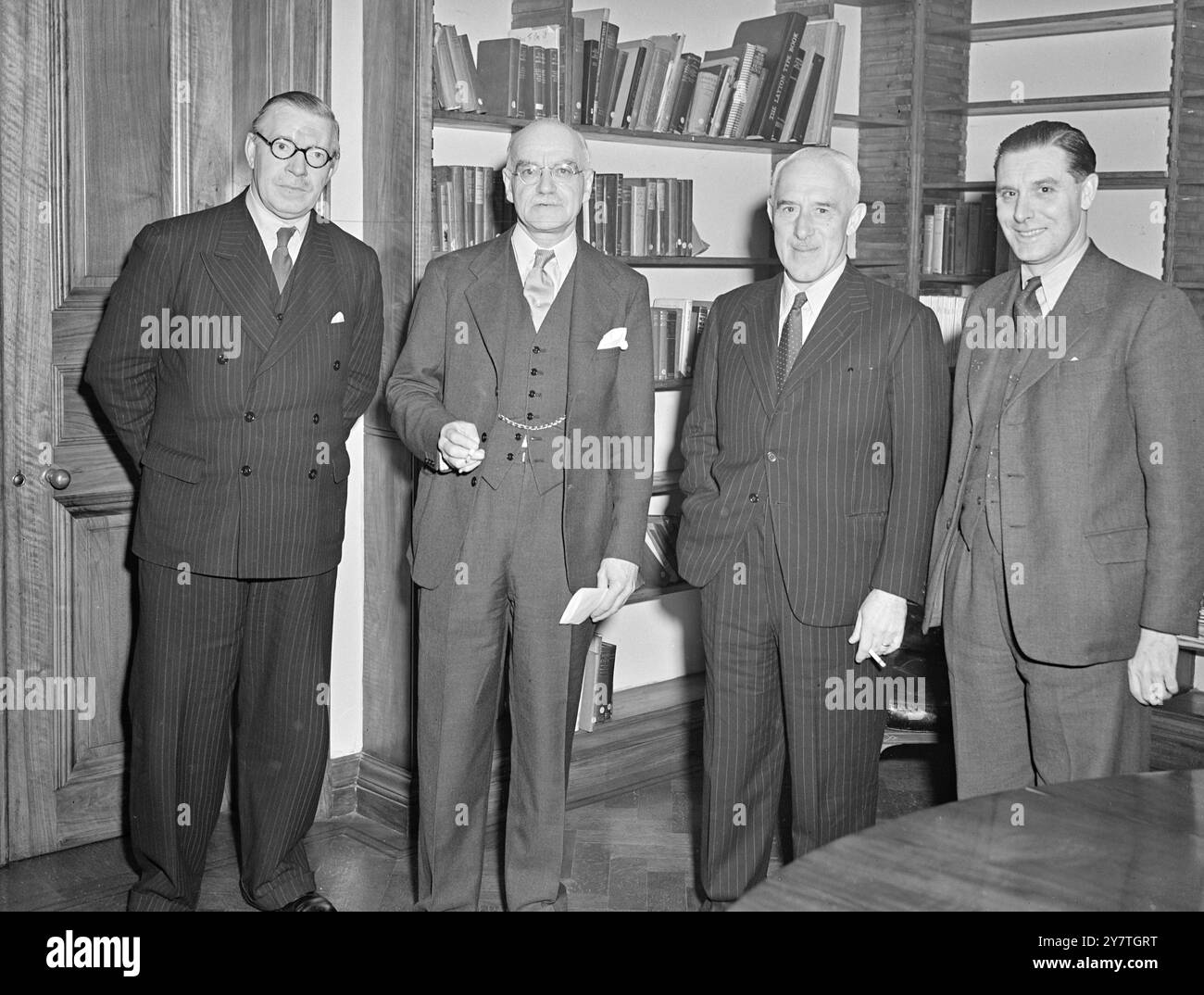 Sir e v appleton hi-res stock photography and images - Alamy