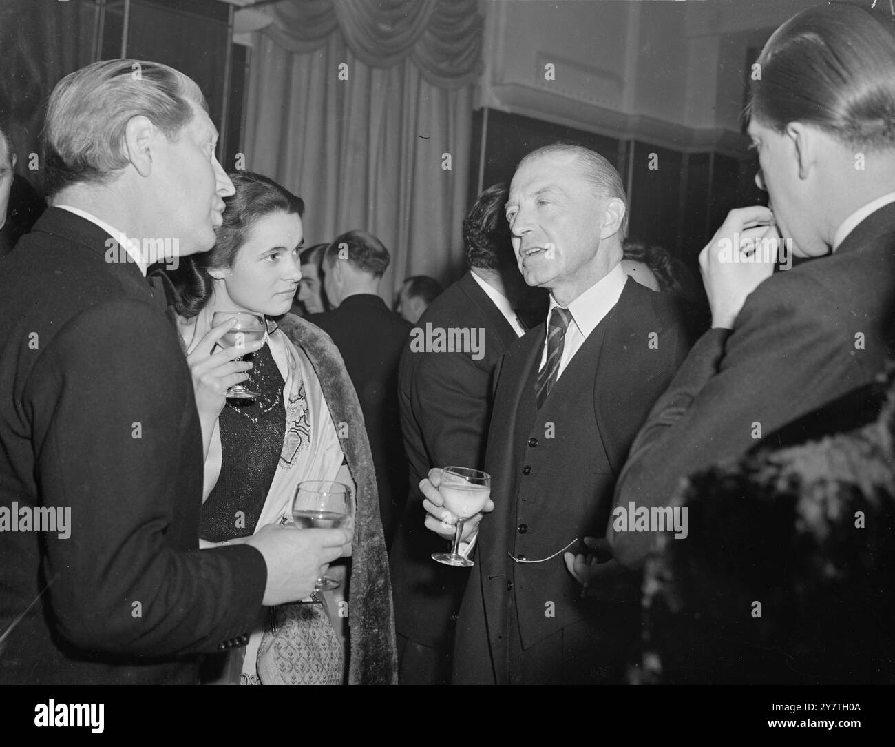 COUNTESS'S PARENTS AT FIRST NIGHT RECEPTION The Earl and Countess of ...