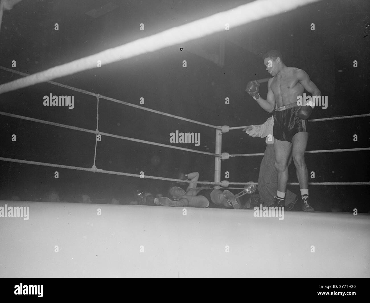 Canadian boxer Black and White Stock Photos & Images - Alamy