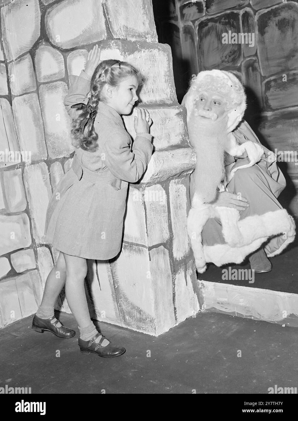 Harrods london 1949 hi-res stock photography and images - Alamy