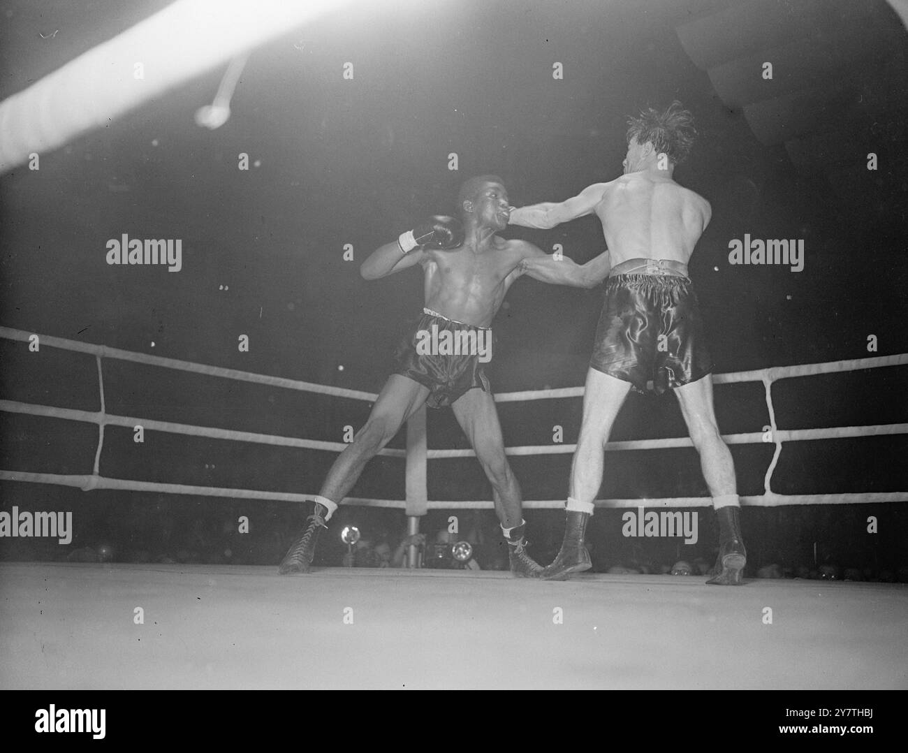 CANADA'S ' LIL ARTHUR ' DEFEATS MCGOVERN IN LONDON BOXING SHOW Canada's ...