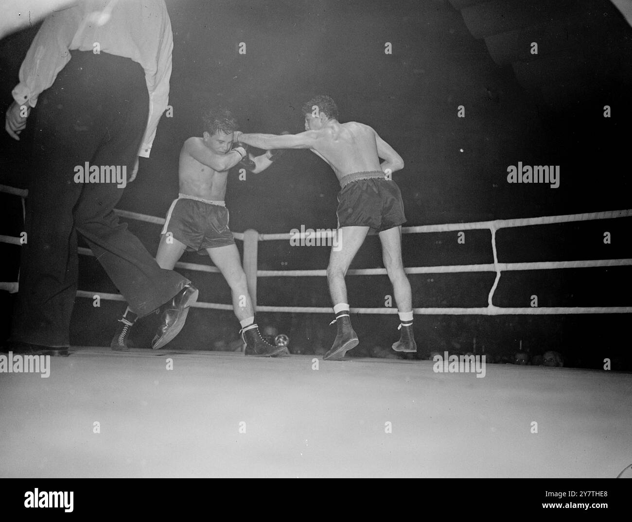 CANADA'S CANTOR DECISIONS ELIS ASK IN LONDON BOXING SHOW . Solly Cantor ...