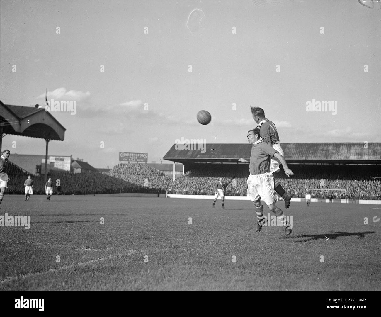 HIGH - LEVEL PLAY Jock Campbell, Charlton athletic right back (left ...
