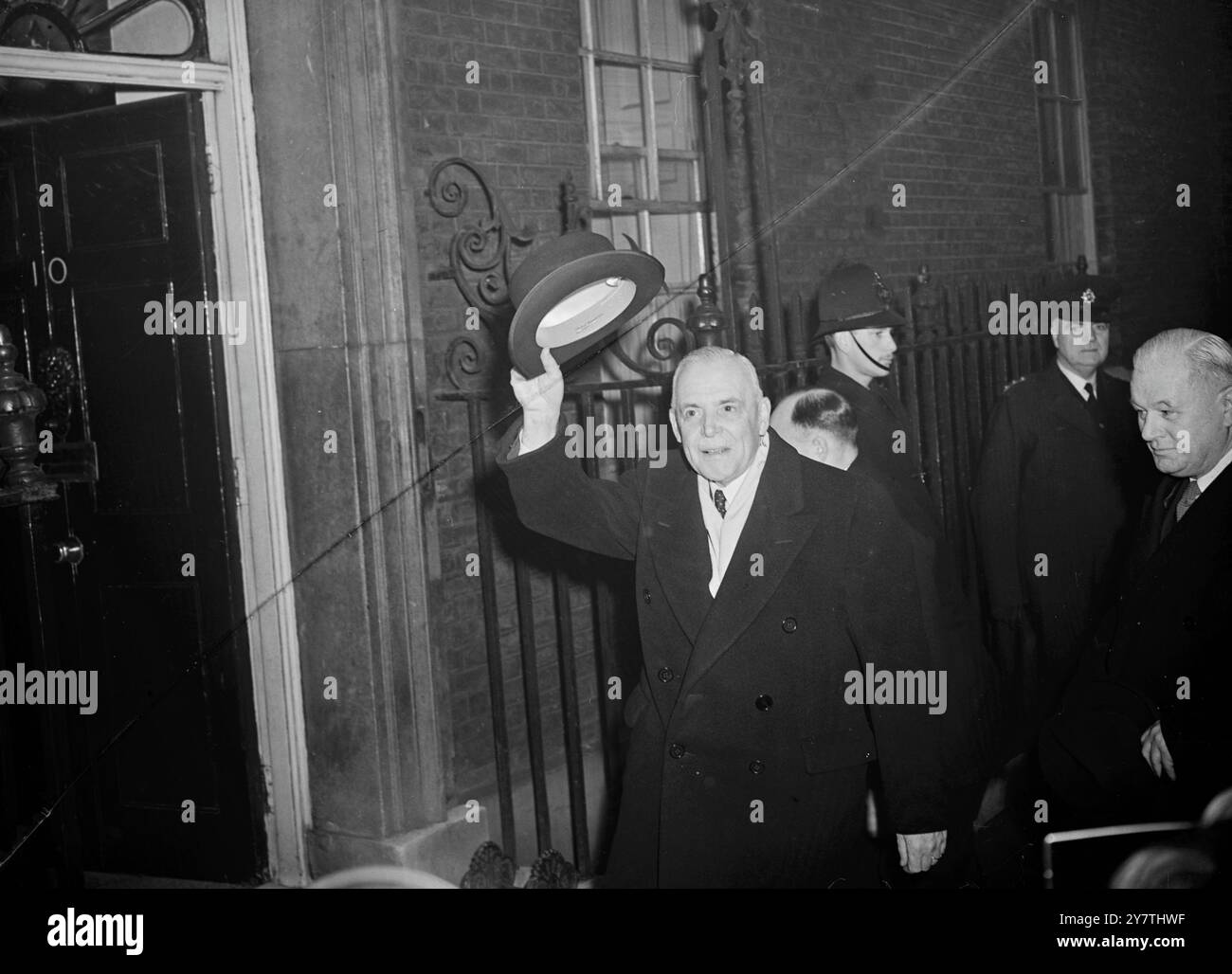 Politician 1950s crowds hi-res stock photography and images - Alamy