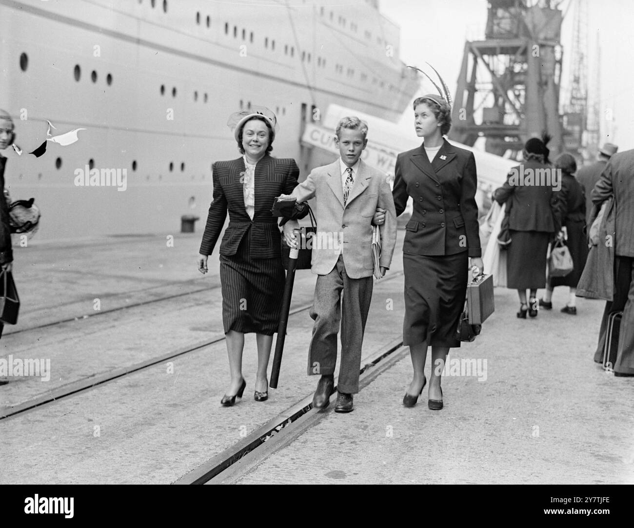 The Montgomerys go honmeSouthampton : Mrs Robert Montgomery , wife of ...