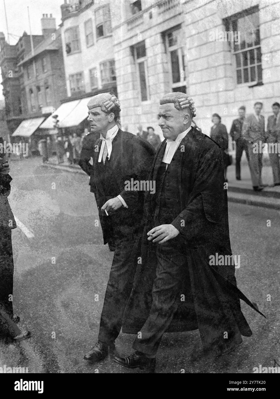Lewes, Sussex : Sir David Maxwell Fyfe ( left) and Mr G R F Morris ...