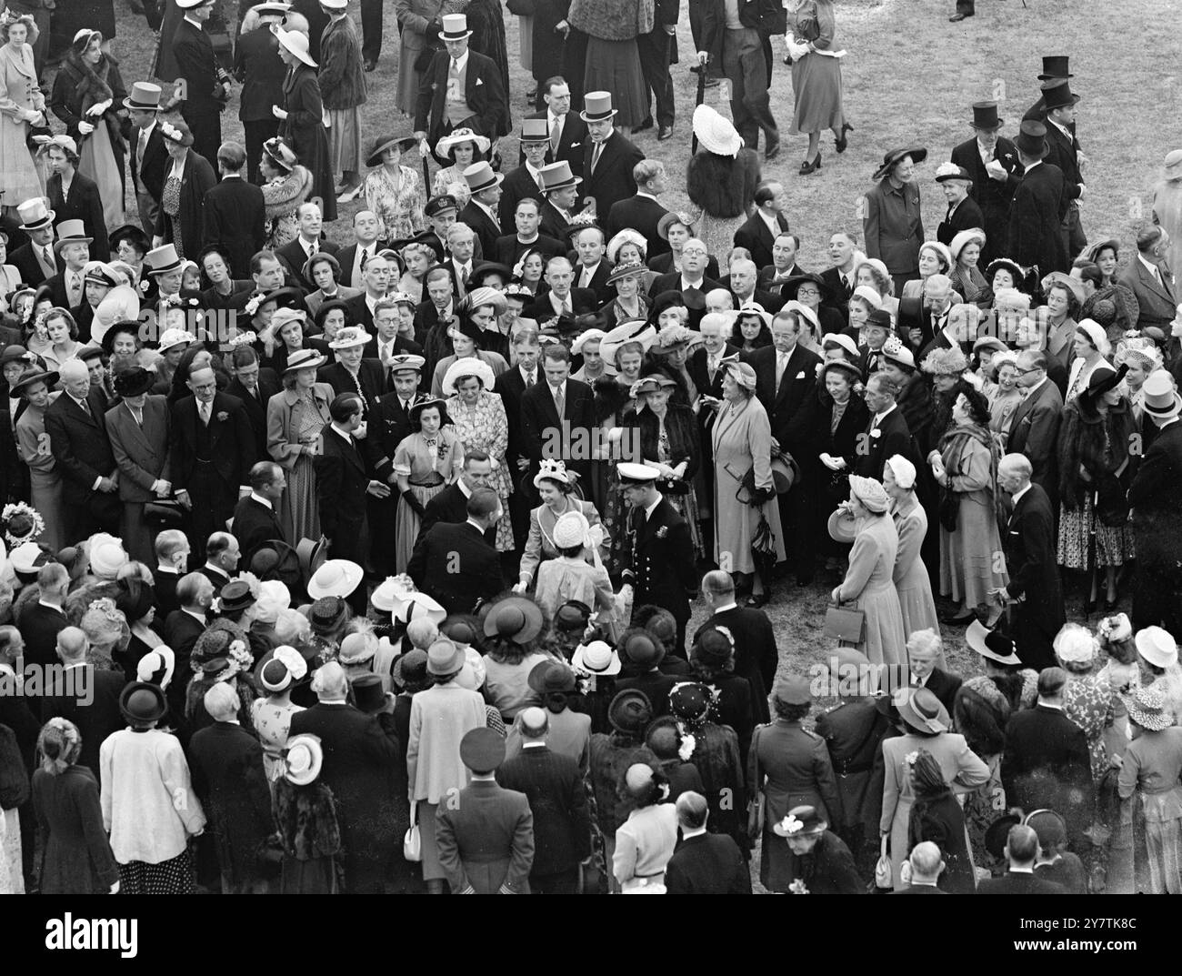 Princess and the Duke at Buckingham Palace Garden PartyKing George VI ...