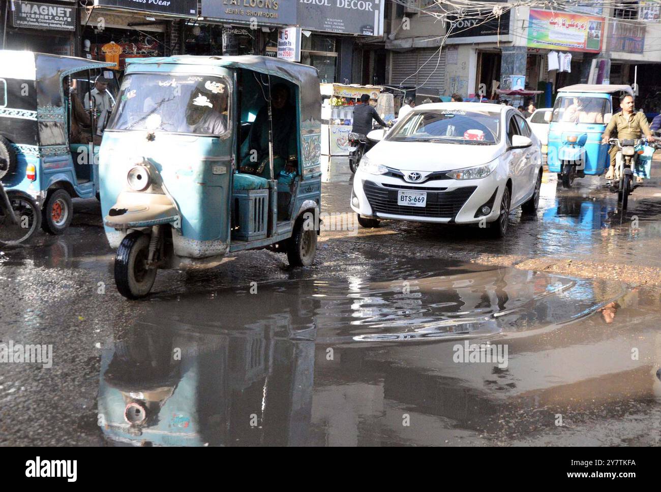 HYDERABAD, PAKISTAN, Quetta, October 1, 2024. Inundated road by ...