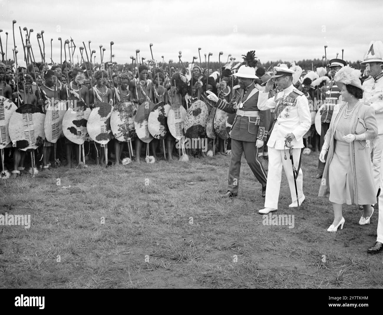 Swazi warriors whistle greeting to Royal FamilyA mass of Swazi warriors ...