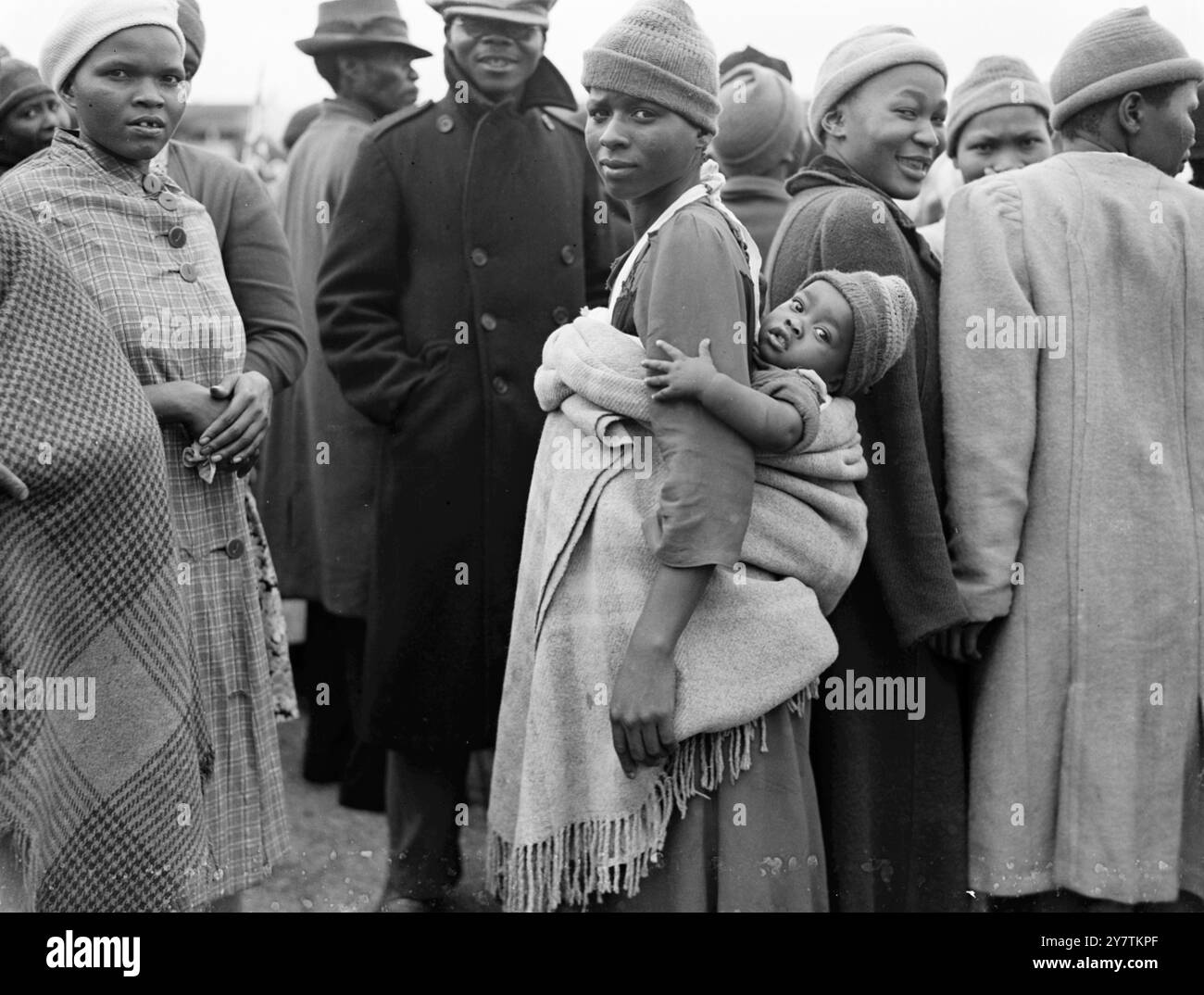 People women 1940s girl in hi-res stock photography and images - Alamy
