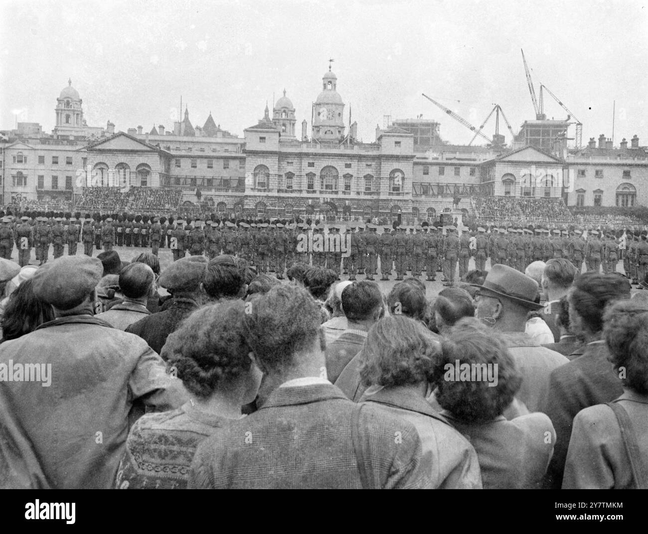 ROYAL FAMILY WATCH AS KING PRESENTS NEW COLOURS TO 3RD BATTALION ...