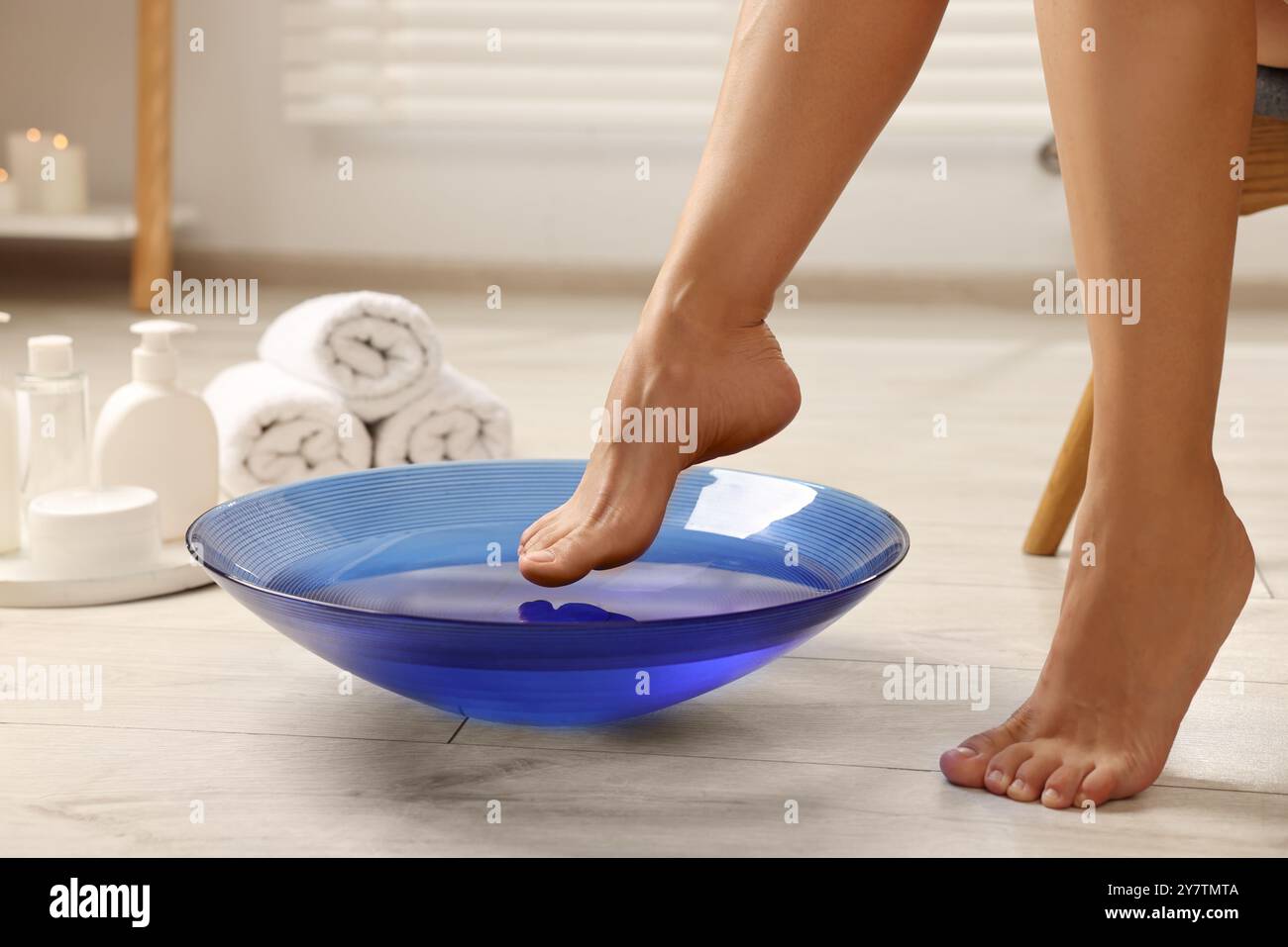 Soaking her feet hi-res stock photography and images - Alamy