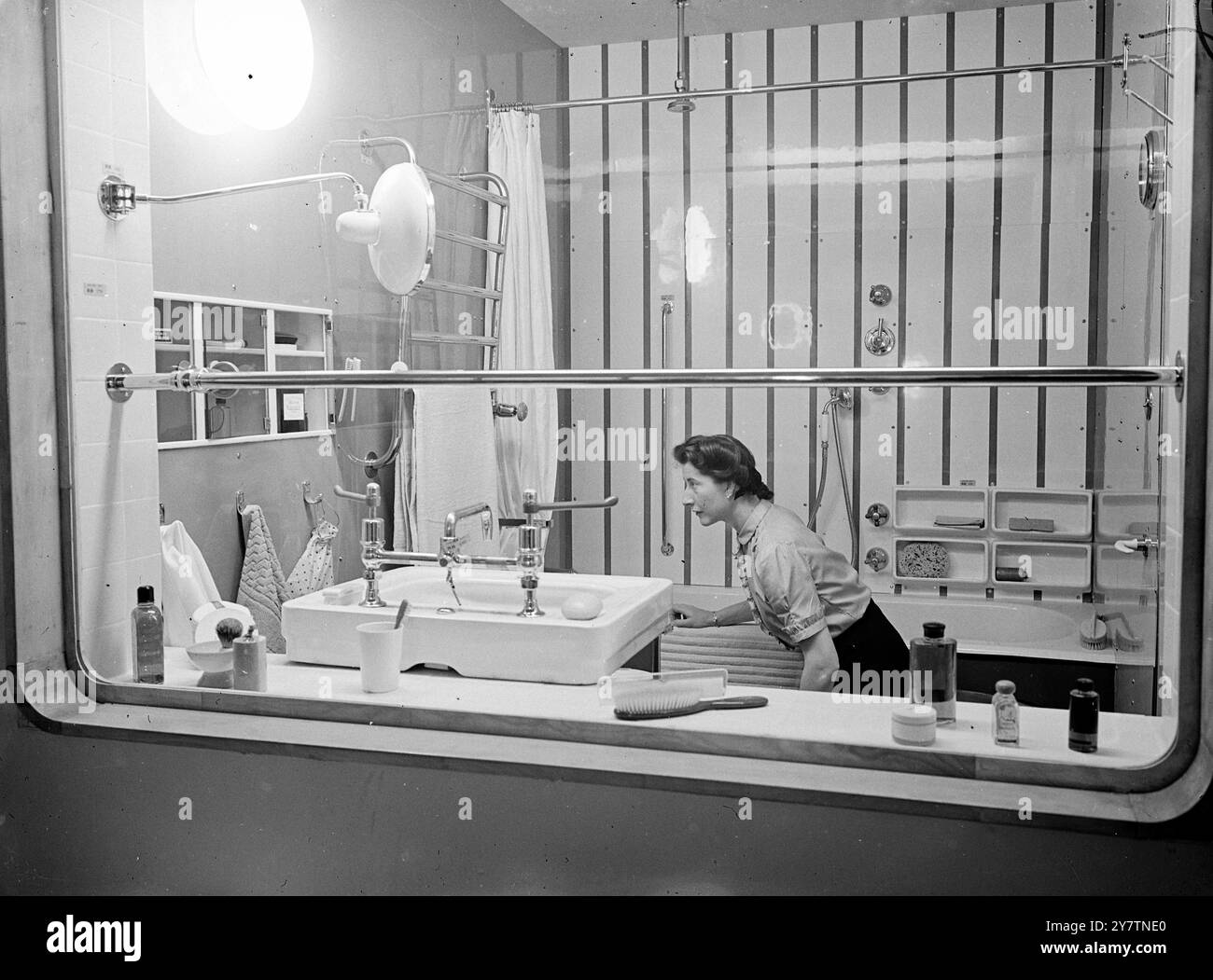 Industry britain 20th century post war hi-res stock photography and ...