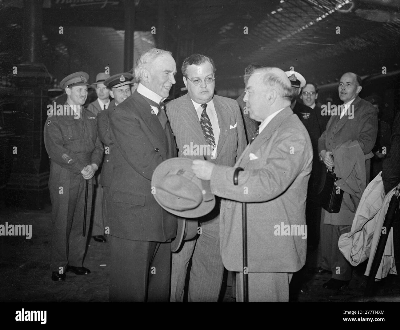 General views of the arrival of Mr William Lyon Mackenzie King , Prime ...