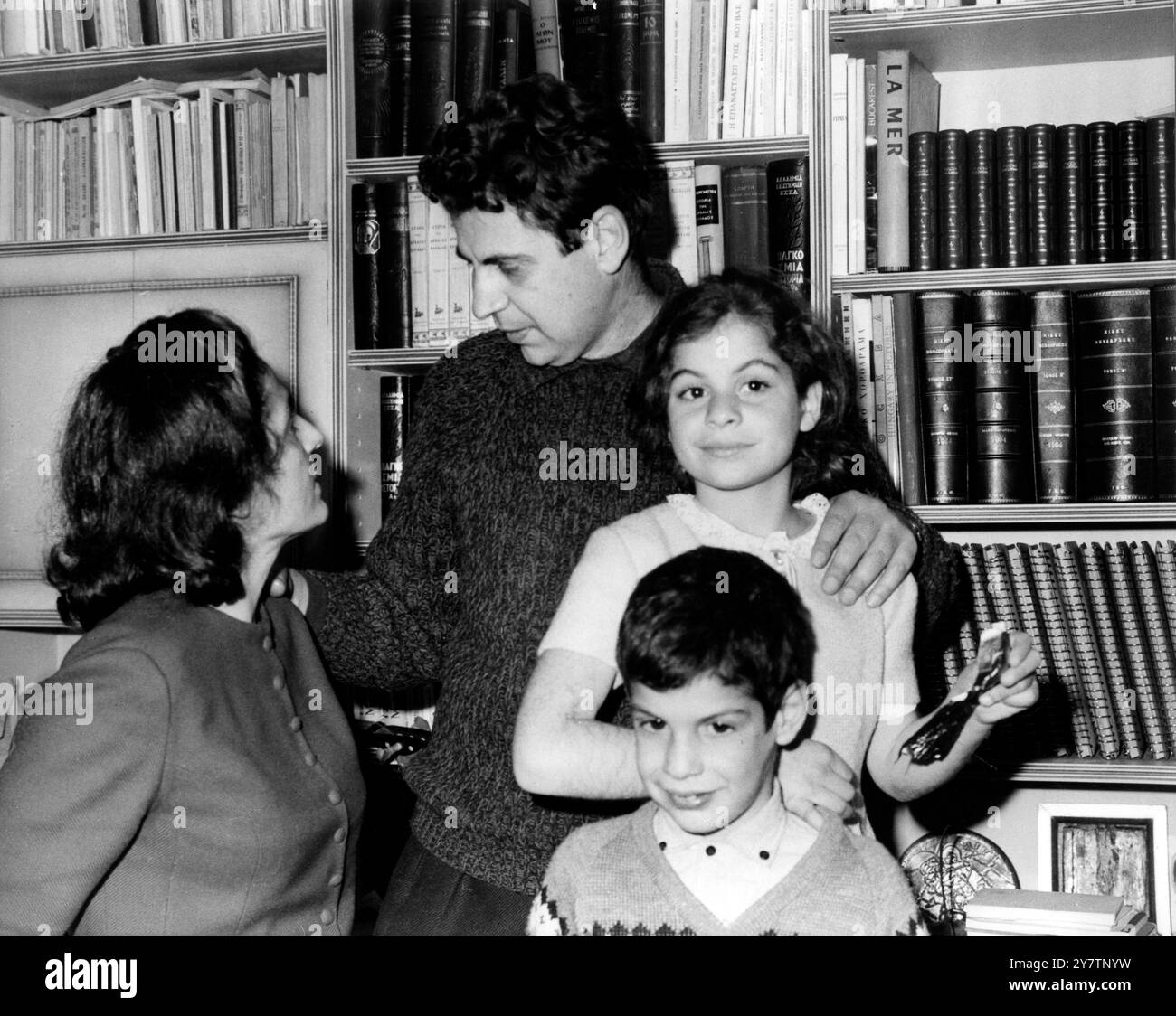 Mikis theodorakis book hi-res stock photography and images - Alamy