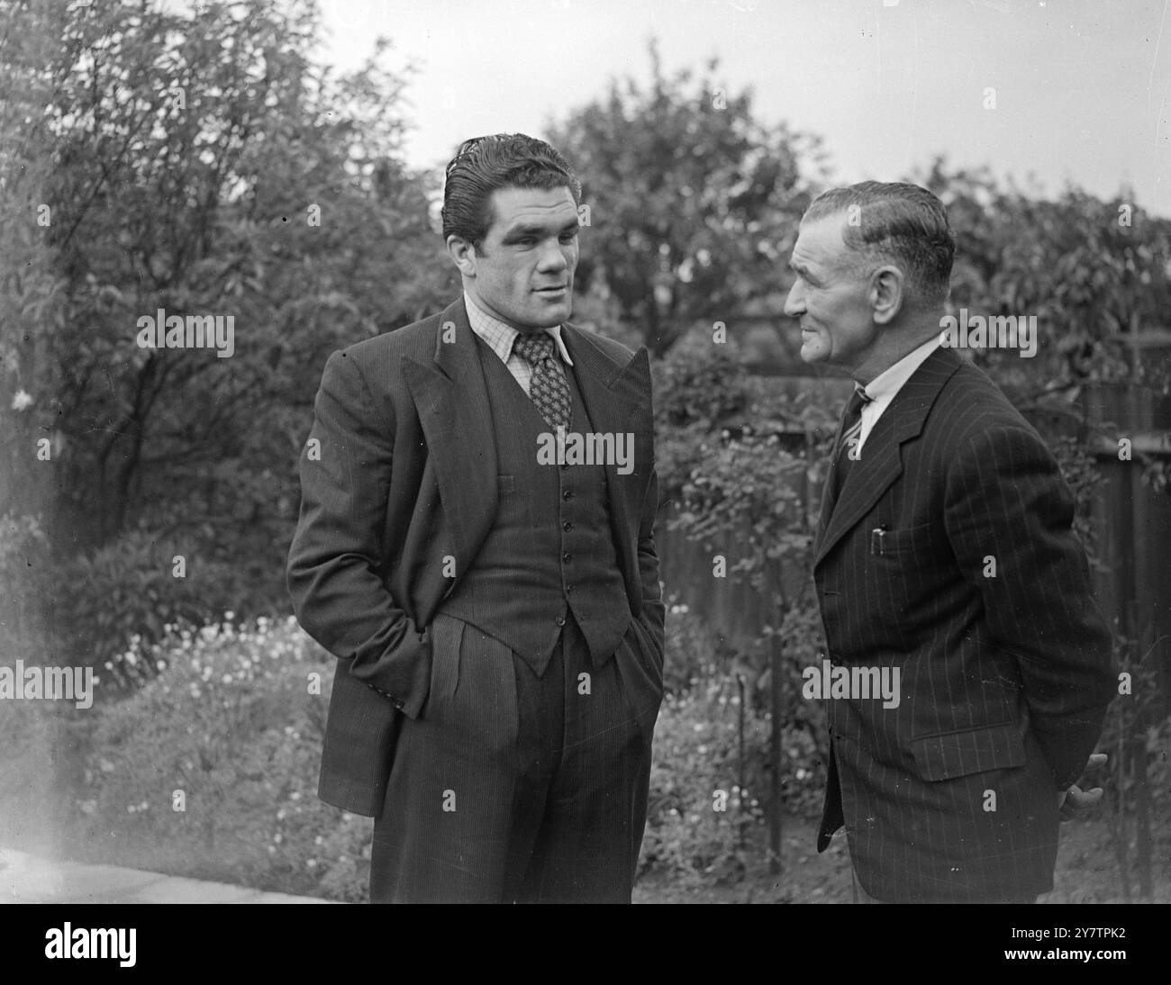 FREDDIE MILLS (Boxer) With his trainer and manager Ted Broadribb at the ...