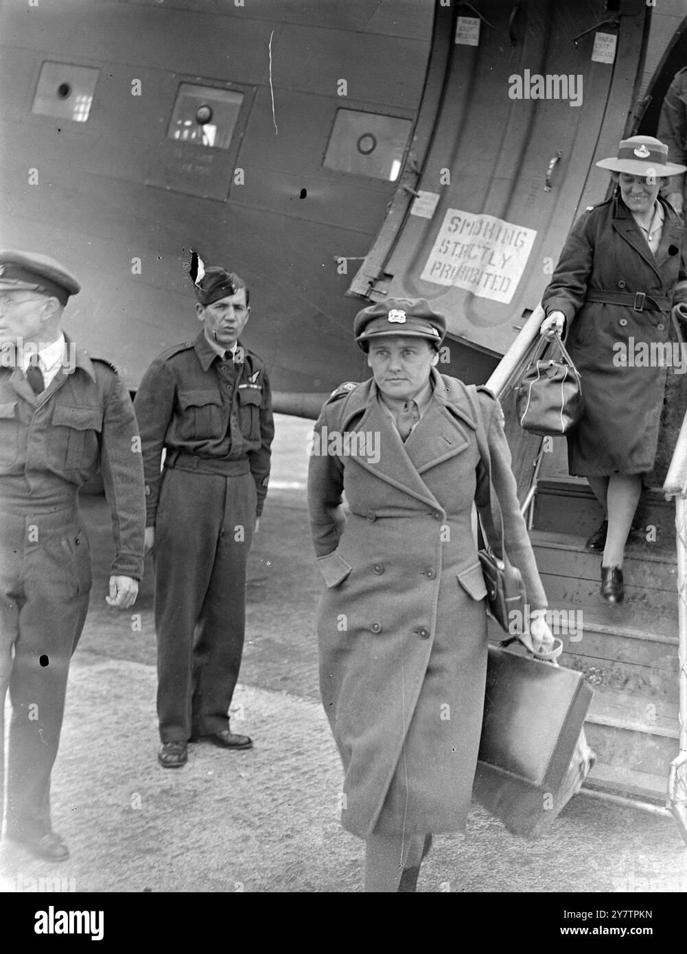 FIRST EMPIRE TROOPS ARRIVE TO TAKE PART IN LONDONS VICTORY PARADE South ...