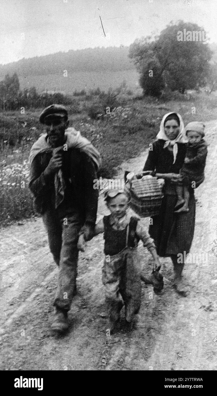 Soviet family returns to its home1944 Stock Photo - Alamy