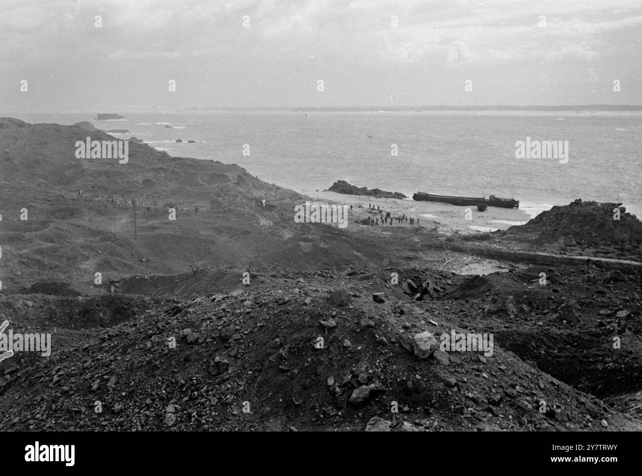 Landing craft move in to Cezembre to take off prisoners who are ...