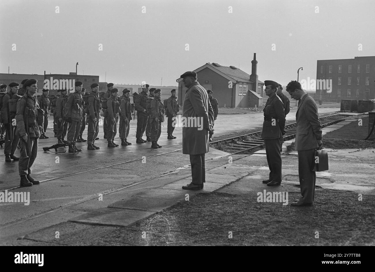 491128 FAREWELL FROM SIR FRANCIS: FELIXSTOWE, SUFFOLK, ENGLAND ...