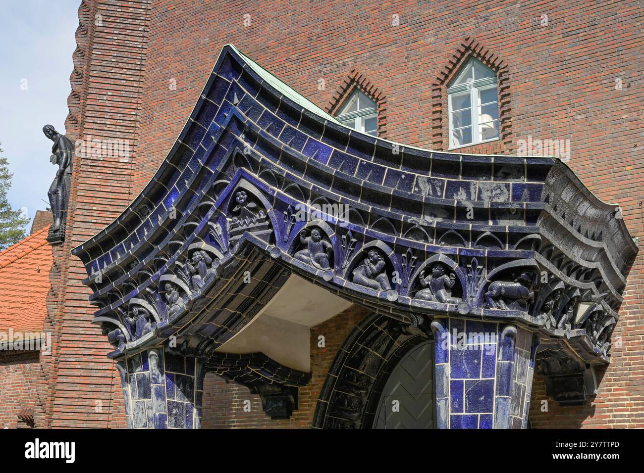 Evangelical Cross Church, Hohenzollerndamm, Wilmersdorf, Berlin ...