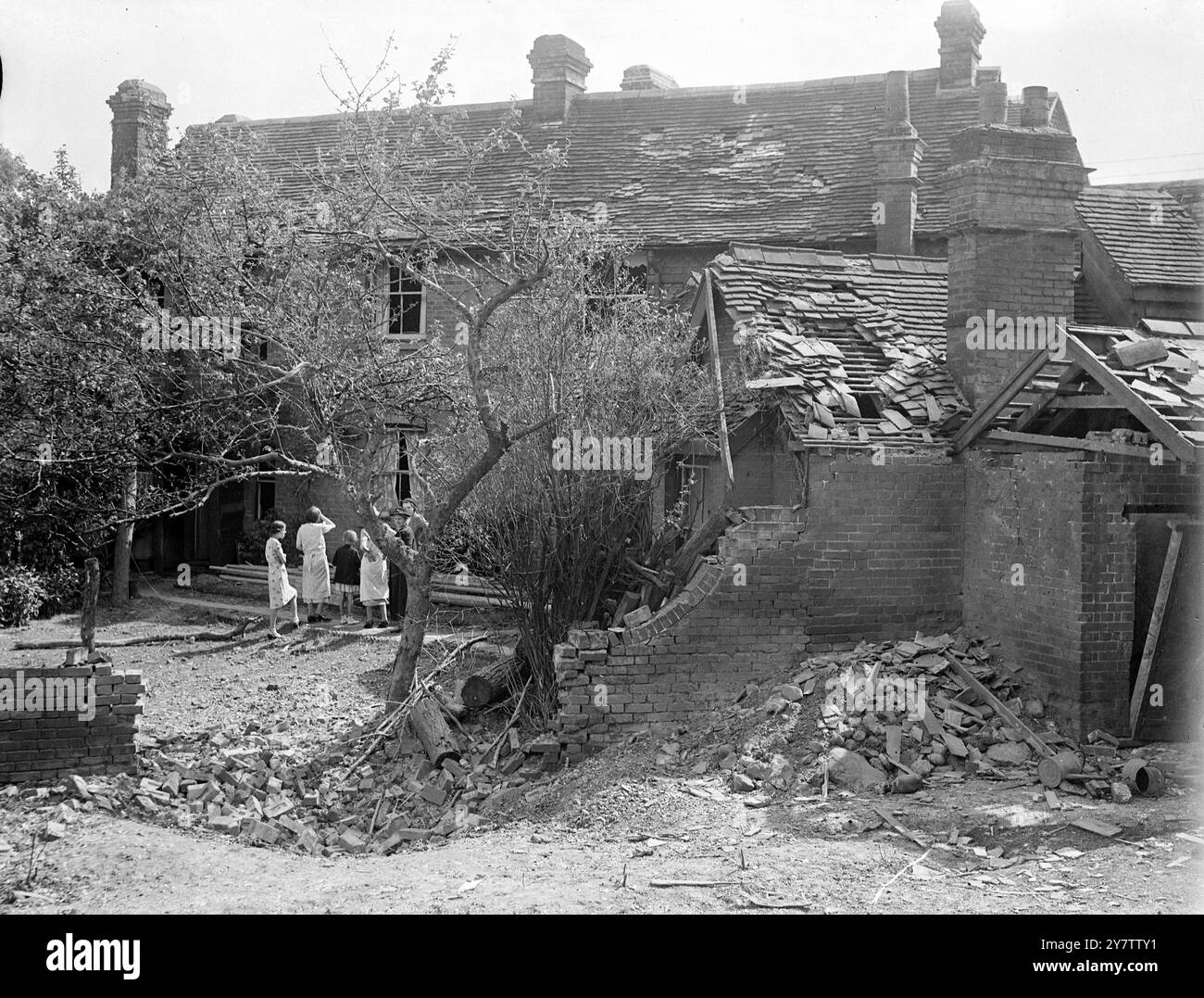 LONDON UNSCATHED IN WIDESPREAD ENEMY AIR RAID ON ENGLAND Attacks over a ...