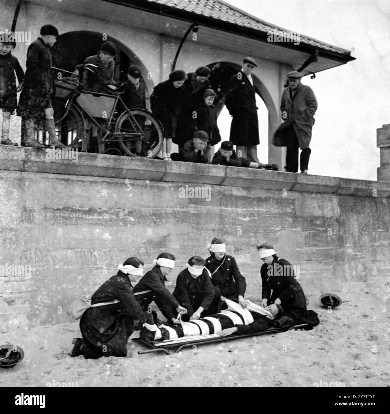 ARP AMBULANCE GIRLS CAN DO THEIR JOB BLINDFOLDED. Girl ARP ambulance ...