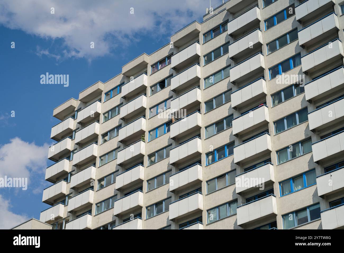 Residential high-rise, Potsdamer Straße, Tiergarten, Mitte, Berlin, Germany, Wohnhochhaus ...