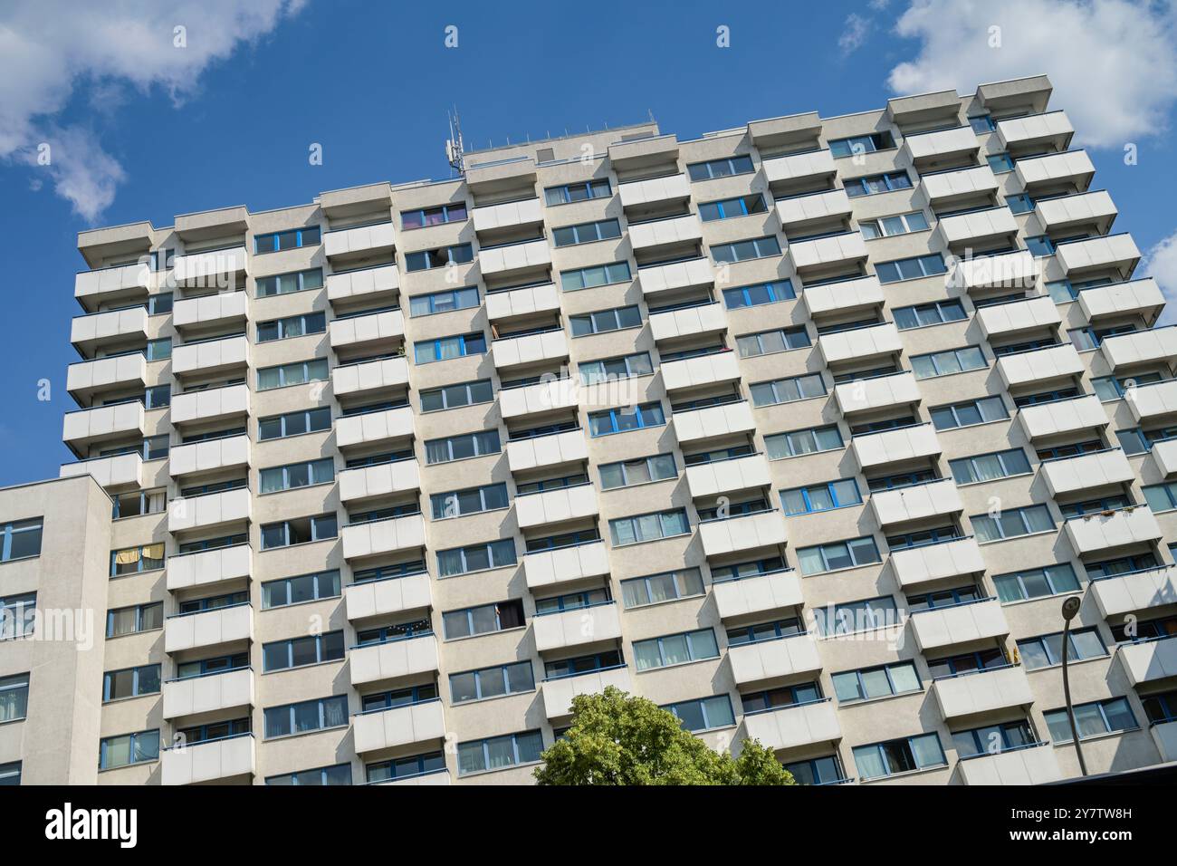 Residential high-rise, Potsdamer Straße, Tiergarten, Mitte, Berlin, Germany, Wohnhochhaus ...