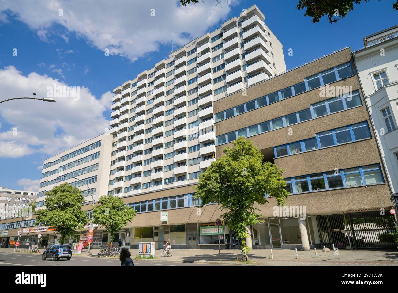 Residential high-rise, Potsdamer Straße, Tiergarten, Mitte, Berlin, Germany, Wohnhochhaus ...