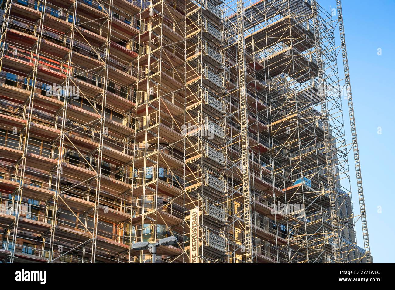 Scaffolded house, construction site, Mitte, Berlin, Germany ...