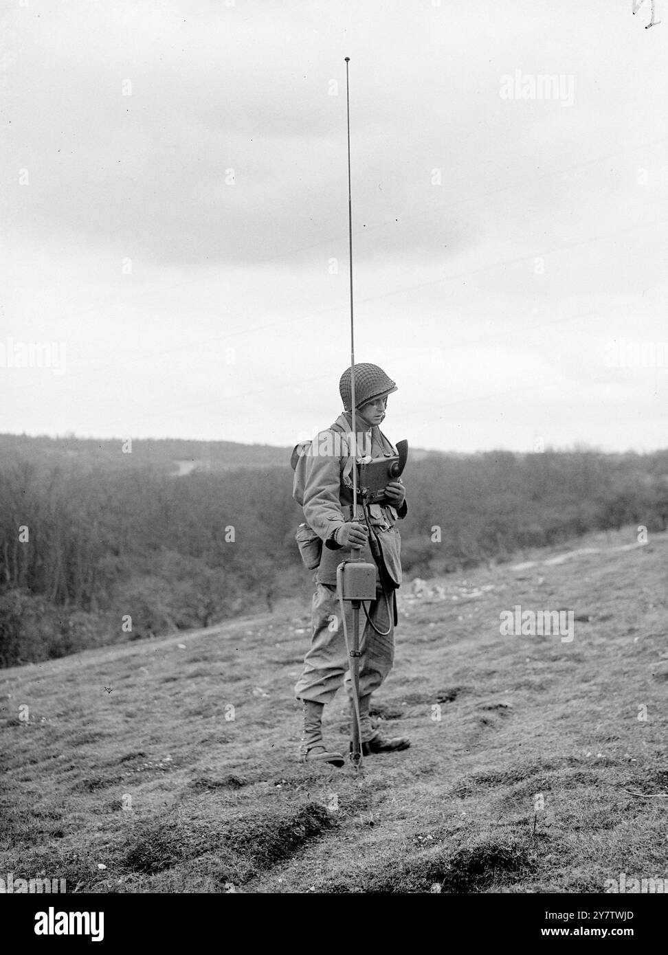 Field radioset hi-res stock photography and images - Alamy