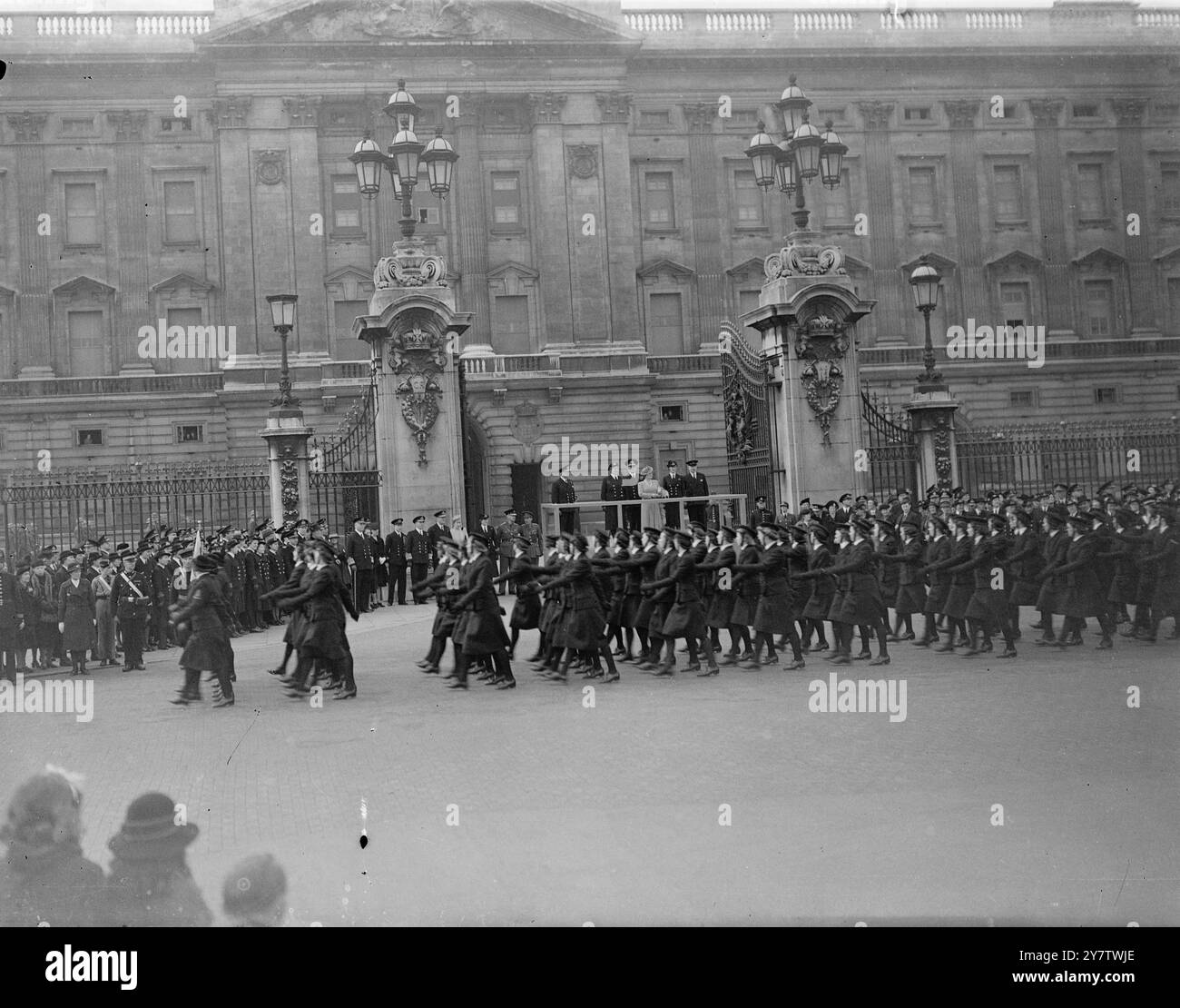 THE QUEEN TAKES SALUTE AT MARCH PAST OF WOMENS ROYAL NAVAL SERVICE IN ...