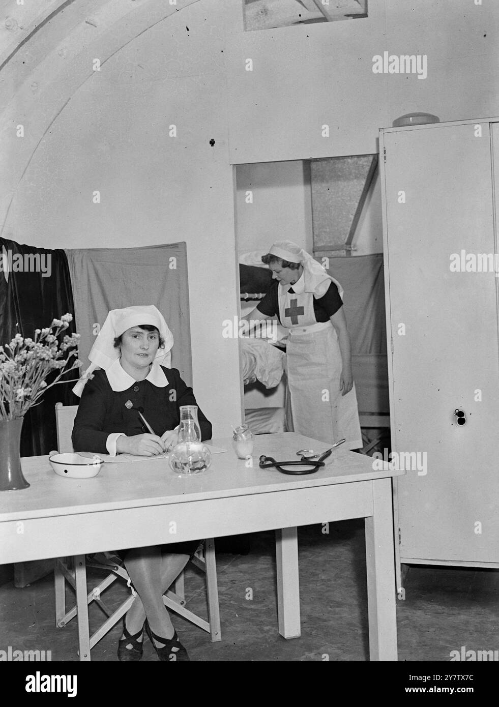 BOMB PROOF TOWNS 100 FEET UNDERGROUND TO HOUSE LONDONS POPULATION IN ...