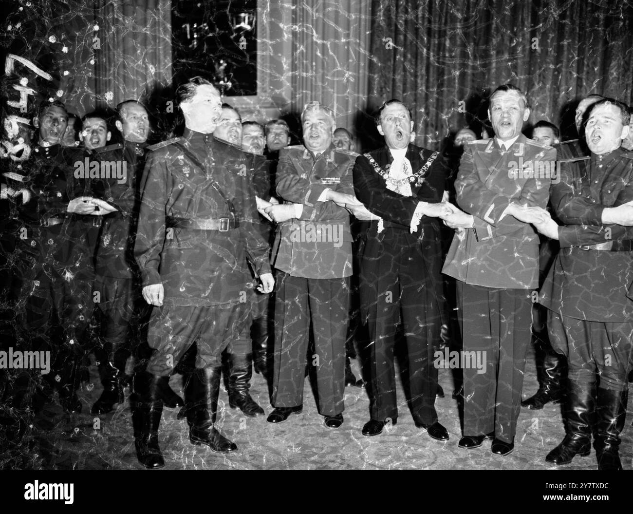 Joining hands to sing Auld Lang Syne at the Mansion House are London's ...