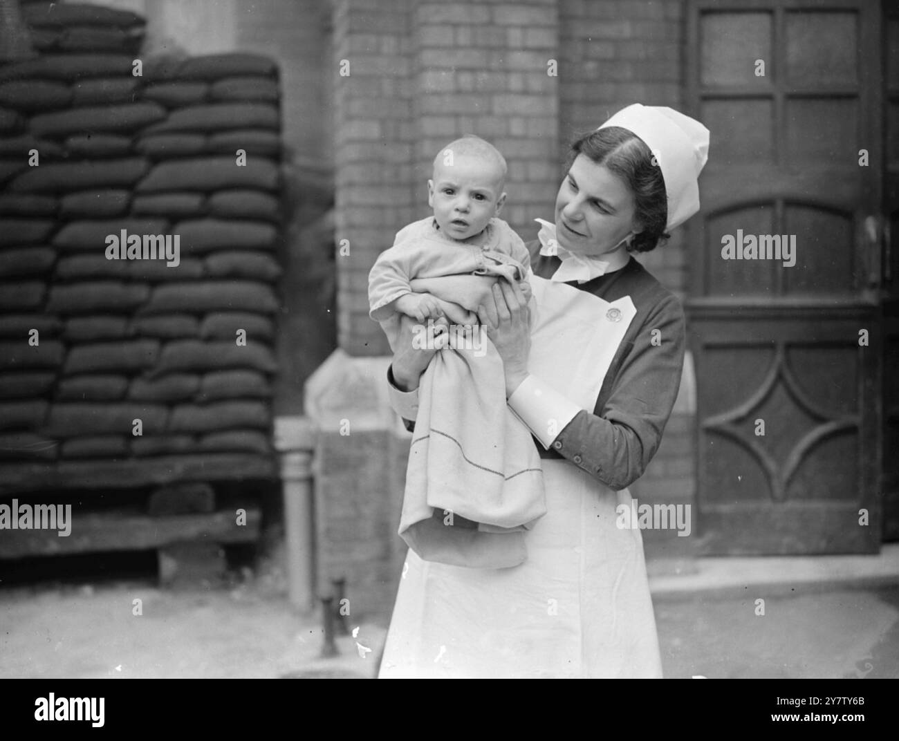 Ten month old sister hi-res stock photography and images - Alamy