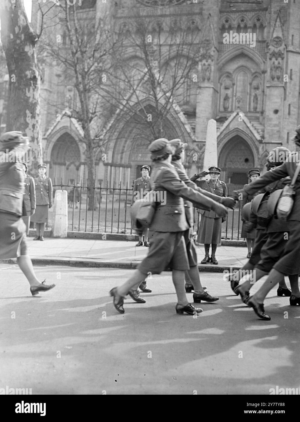 Women ats ww2 hi-res stock photography and images - Alamy