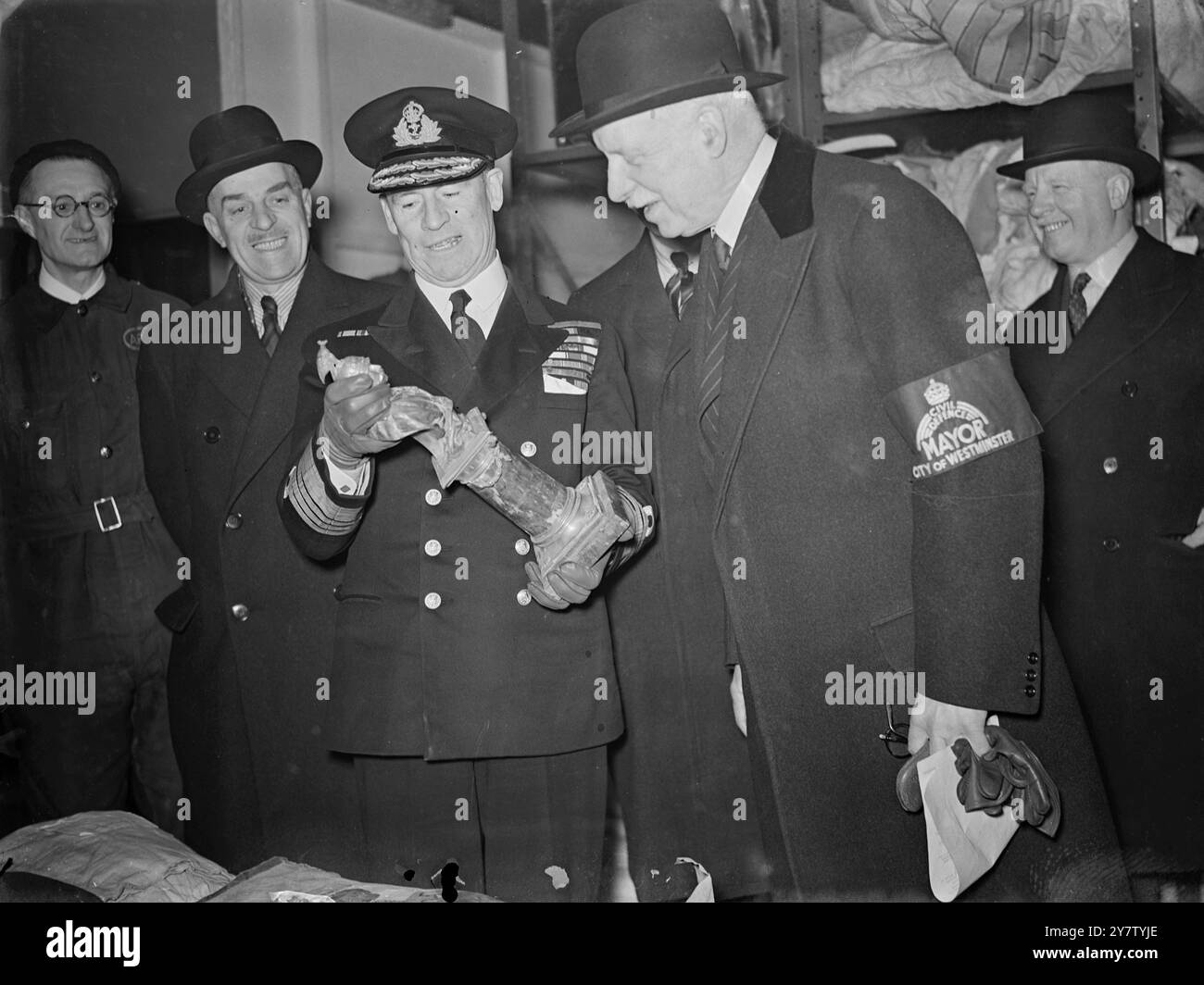 Naval offi hi-res stock photography and images - Alamy