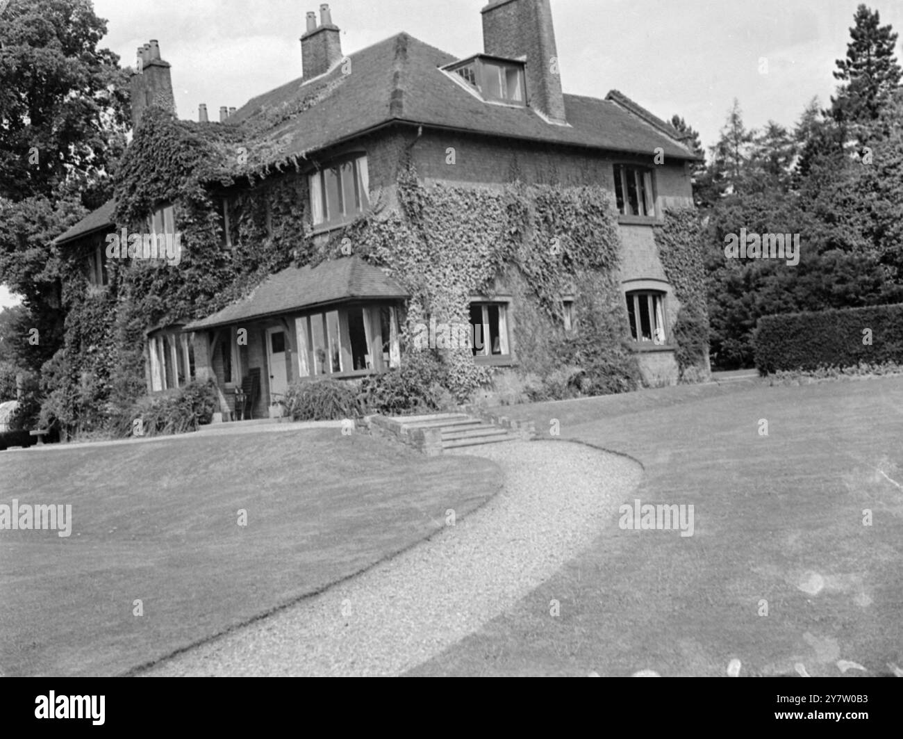 WHERE BERNARD SHAW STILL WORKS AT 90 Photo Shows: The ivy clad house at ...