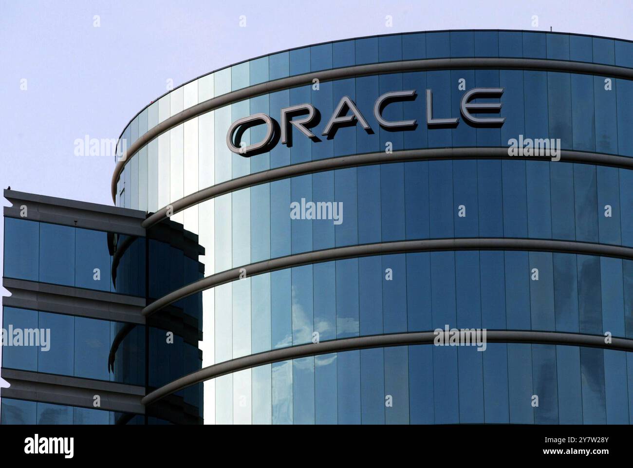 Redwood Shores, California--- Oracle a software for information ...