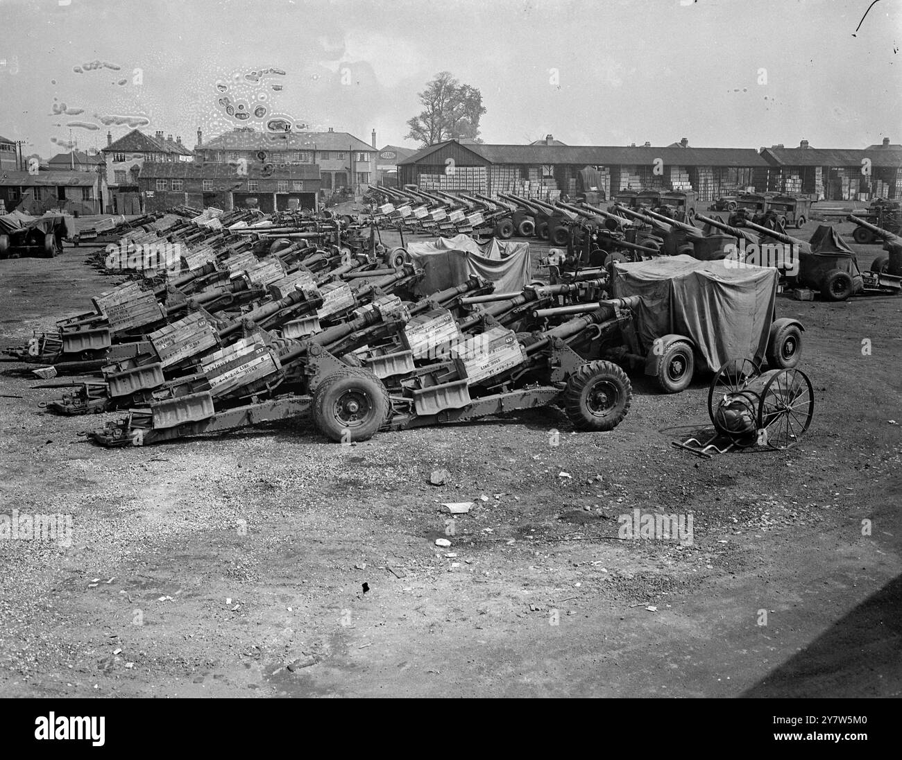 Massed tanks hi-res stock photography and images - Alamy