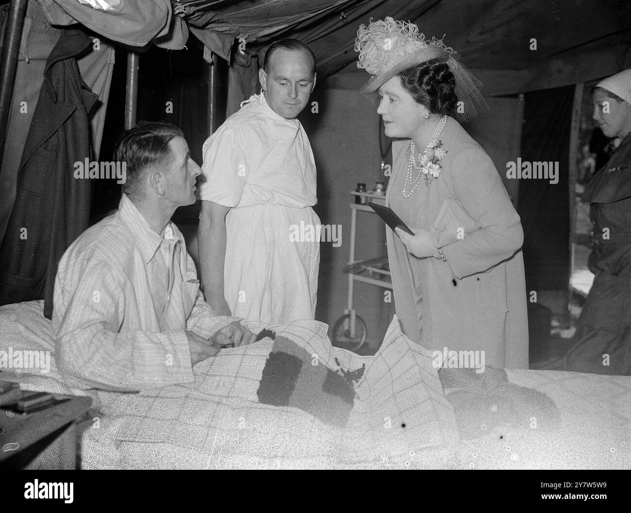 THE QUEEN VISITS "CARE OF THE WOUNDED" EXHIBITION IN LONDON HM The ...