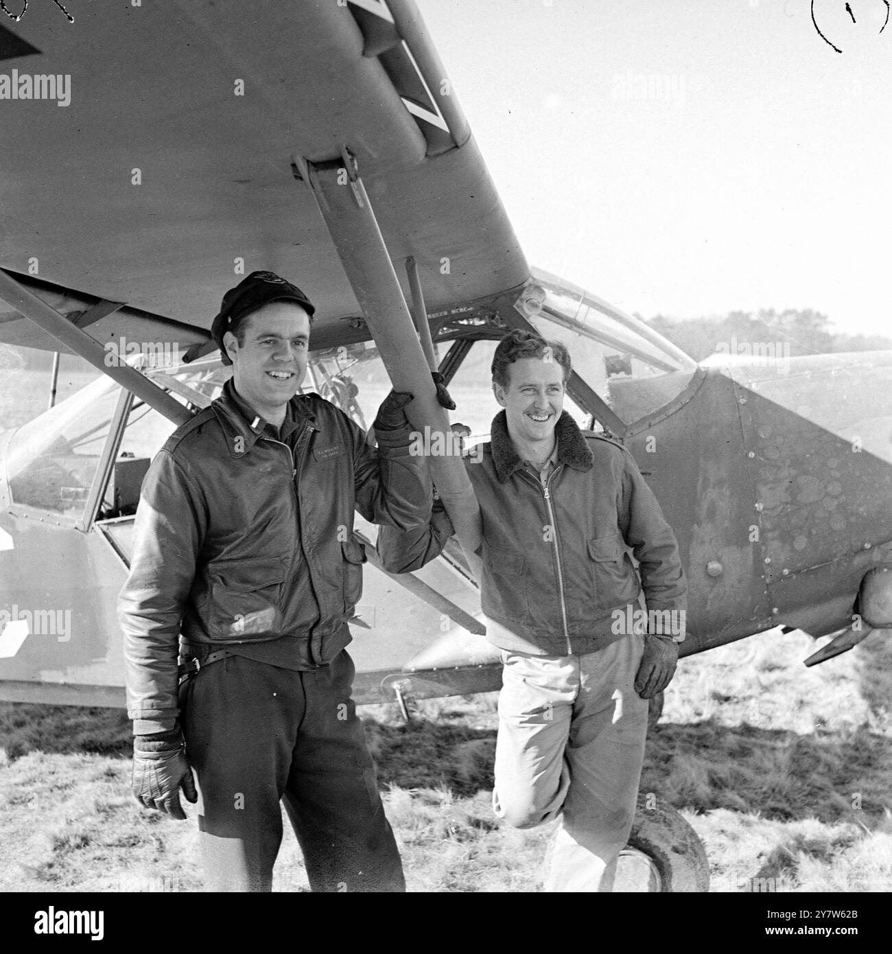 Piper cub wwii Black and White Stock Photos & Images - Alamy