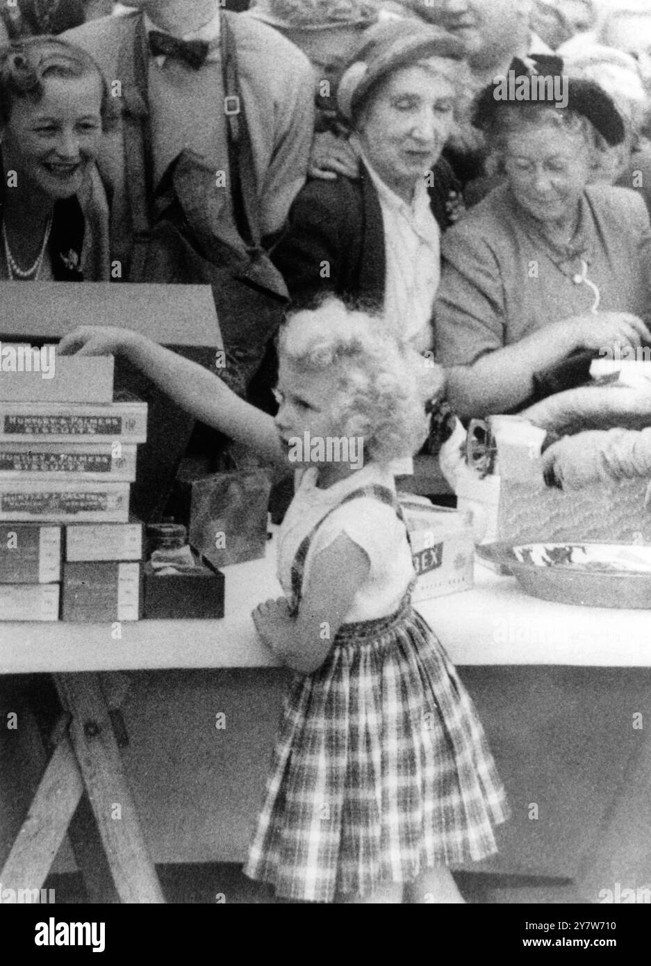 Princess Anne as sales girlPrincess Anne helped at one of the stalls at ...