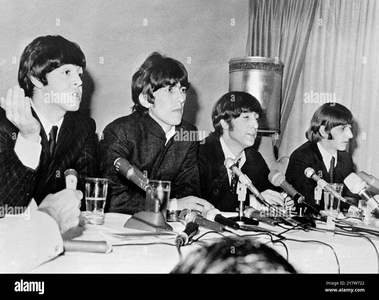 Beatles 1966 august Black and White Stock Photos & Images - Alamy