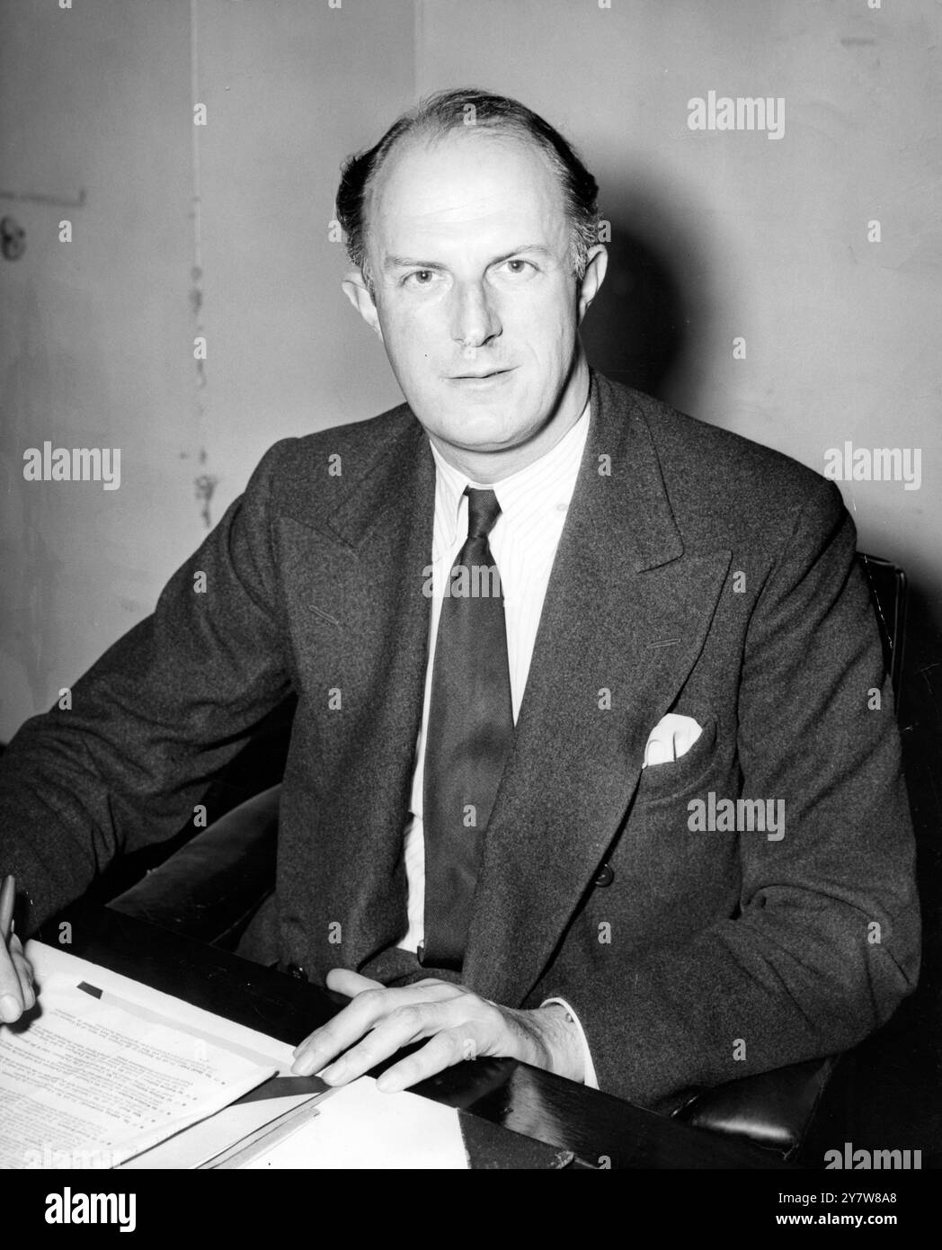 18 october 1954 hi-res stock photography and images - Alamy