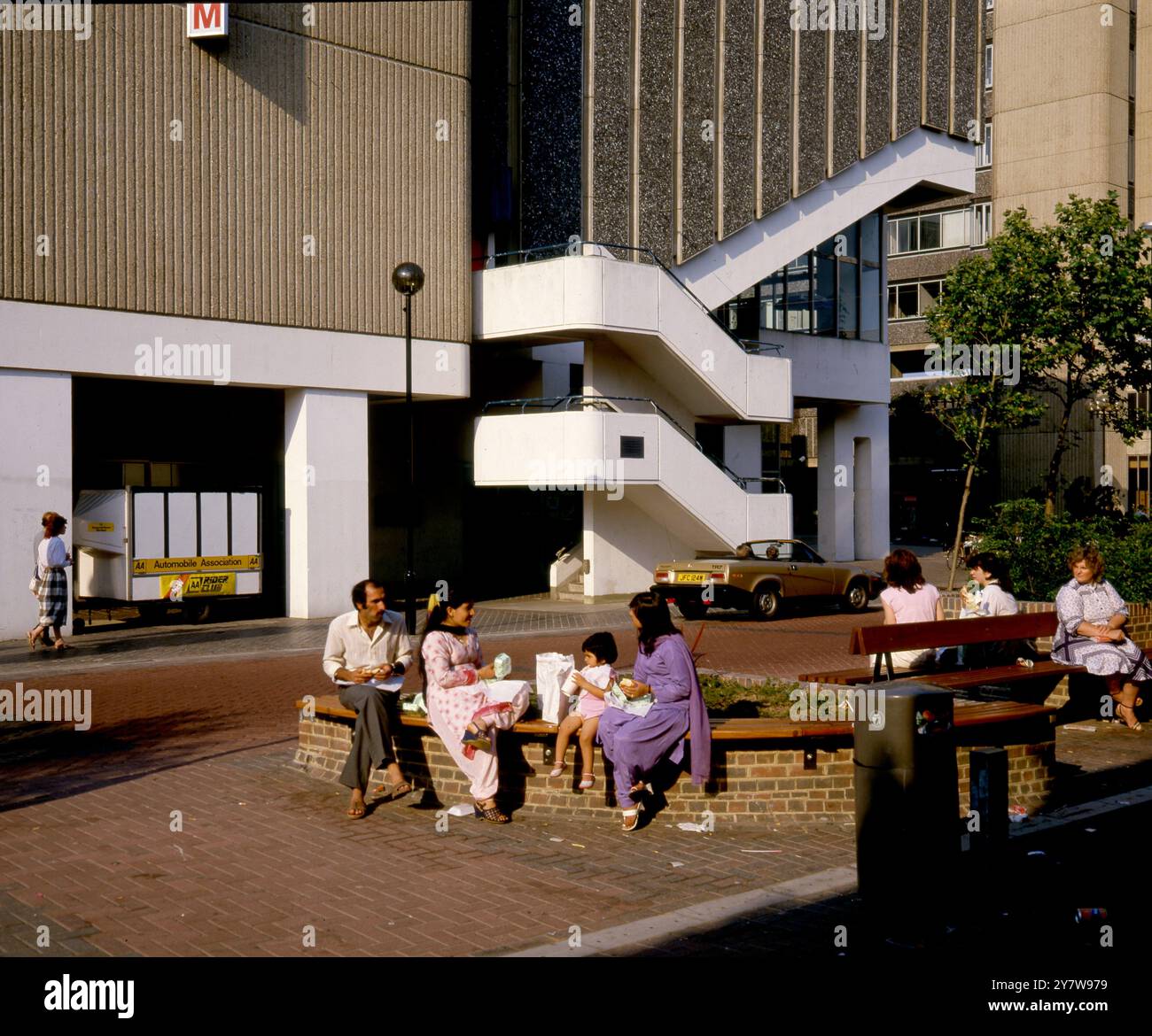 1970s family eating hi-res stock photography and images - Alamy