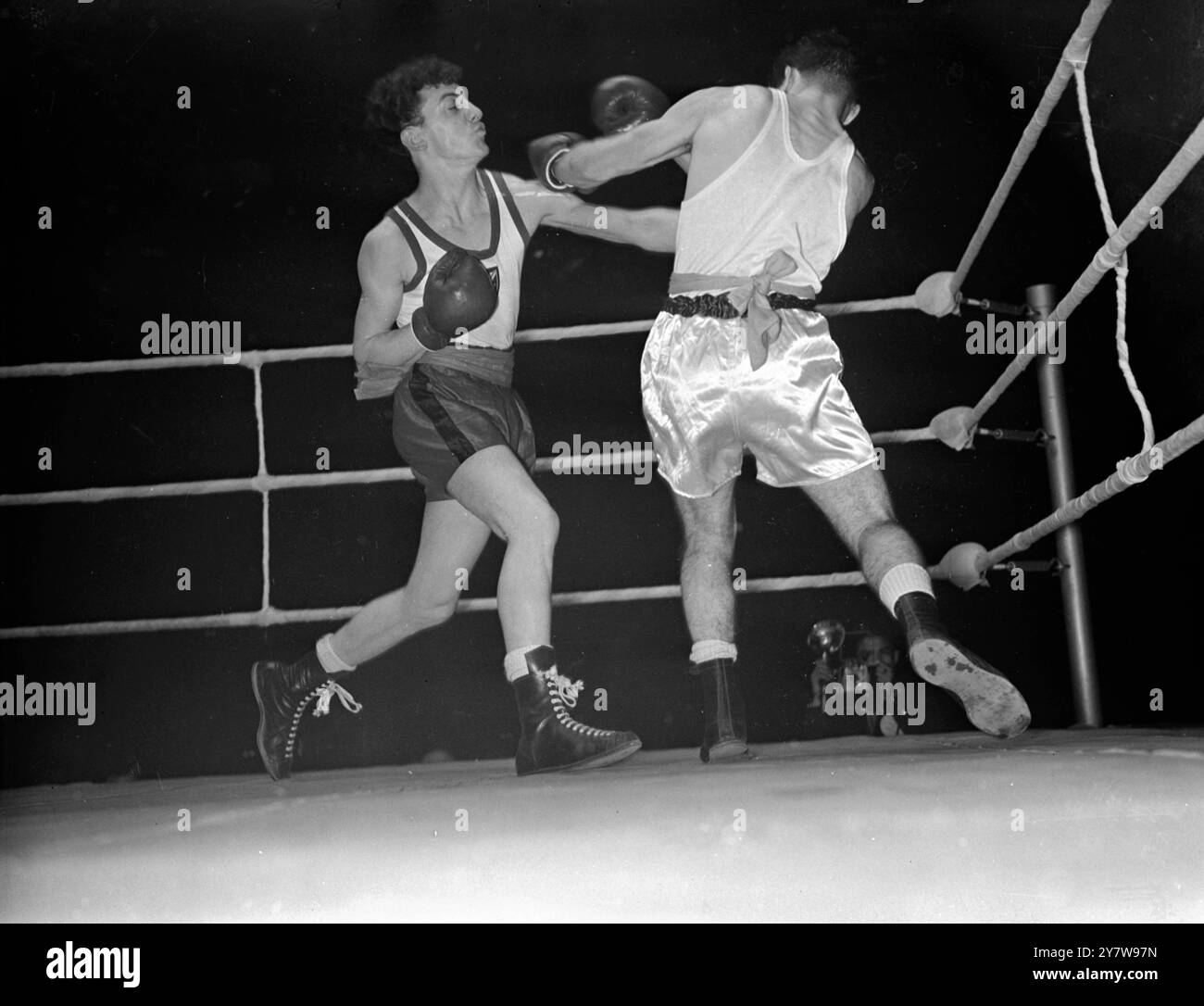 1950s boxing ring hi-res stock photography and images - Alamy